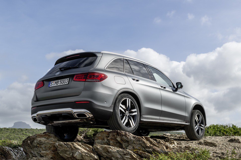 Mercedes-Benz GLC SUV (X253, facelift 2019) GLC 300e (320 Hp) Plug-In Hybrid 4MATIC G-TRONIC